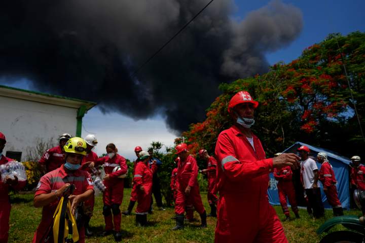 Fire at Cuban oil tank farm leaves 17 missing, dozens more injured ...