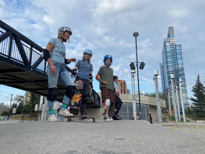 Calgary club helps cultivate girl power in skateboarding scene | Globalnews.ca