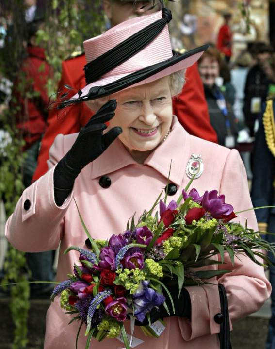 Queen Elizabeth II visited Alberta 6 times in her life | Globalnews.ca