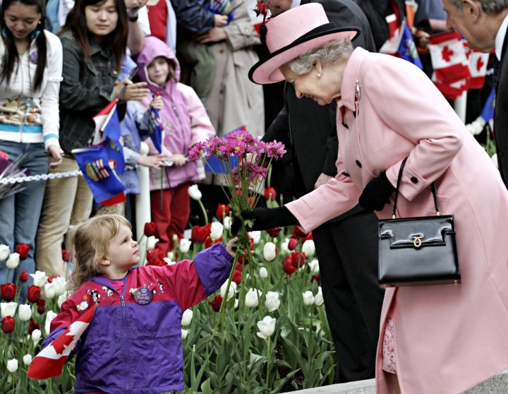 Queen Elizabeth II visited Alberta 6 times in her life | Globalnews.ca