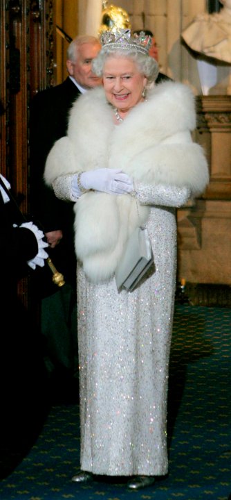 Fit for a queen: Nine decades of Queen Elizabeth II’s iconic style ...