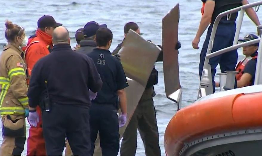 Search suspended for 9 passengers after seaplane crash in Washington ...