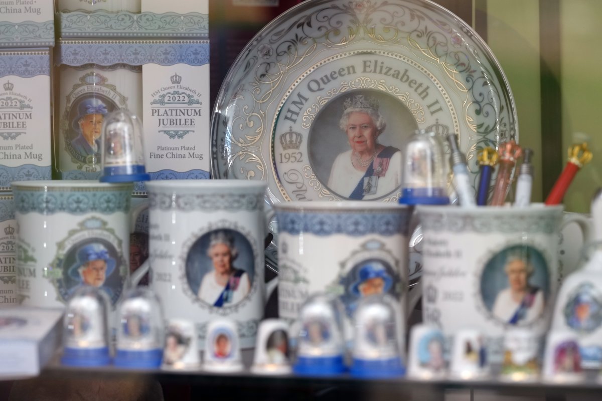 British Royal Souvenirs Victoria Eggs | Queen Elizabeth Tea Towel