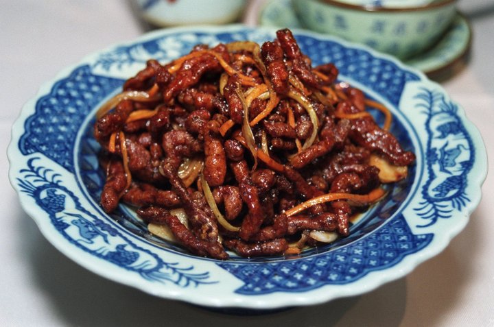 An ode to ginger beef: the hidden history of Chinese Canadian cuisine ...