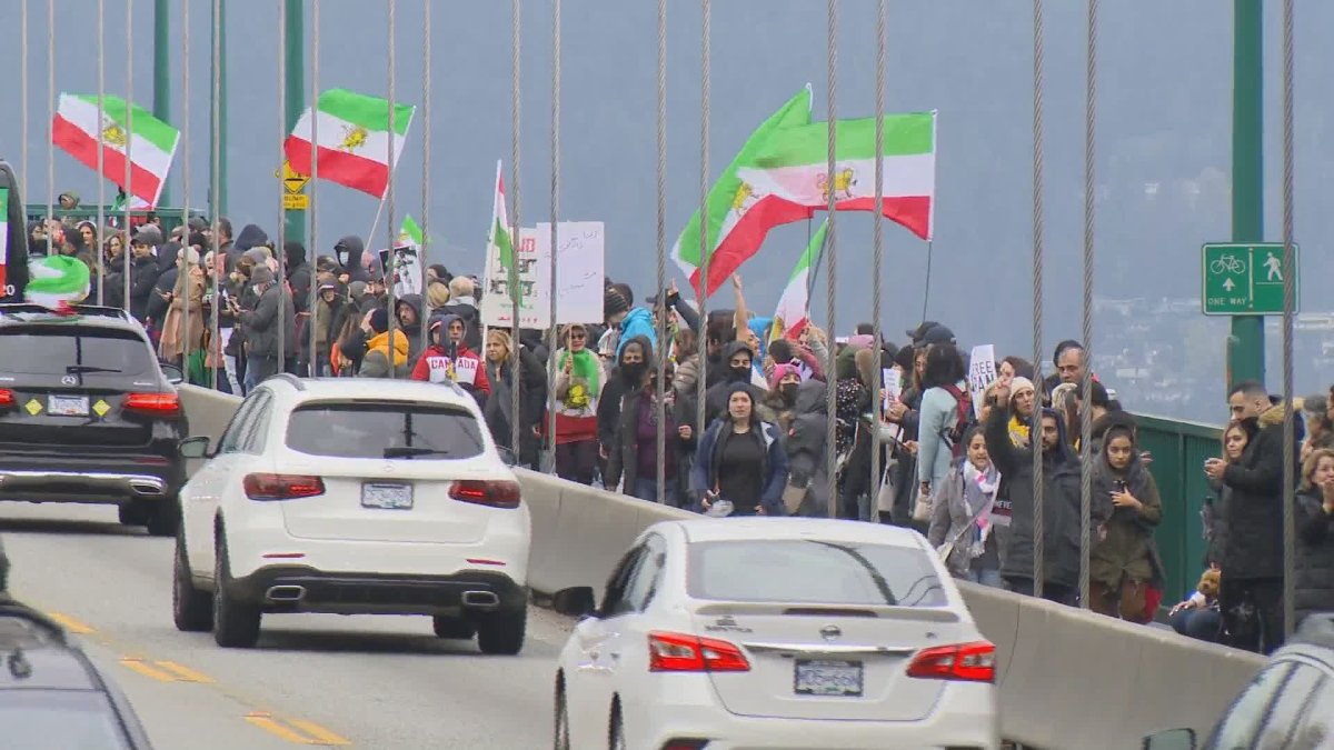 Thousands partake in human chain in Vancouver in support of Iran ...
