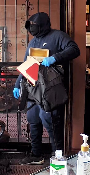 1 man arrested, 3 suspects outstanding after robbery at Toronto jewelry ...