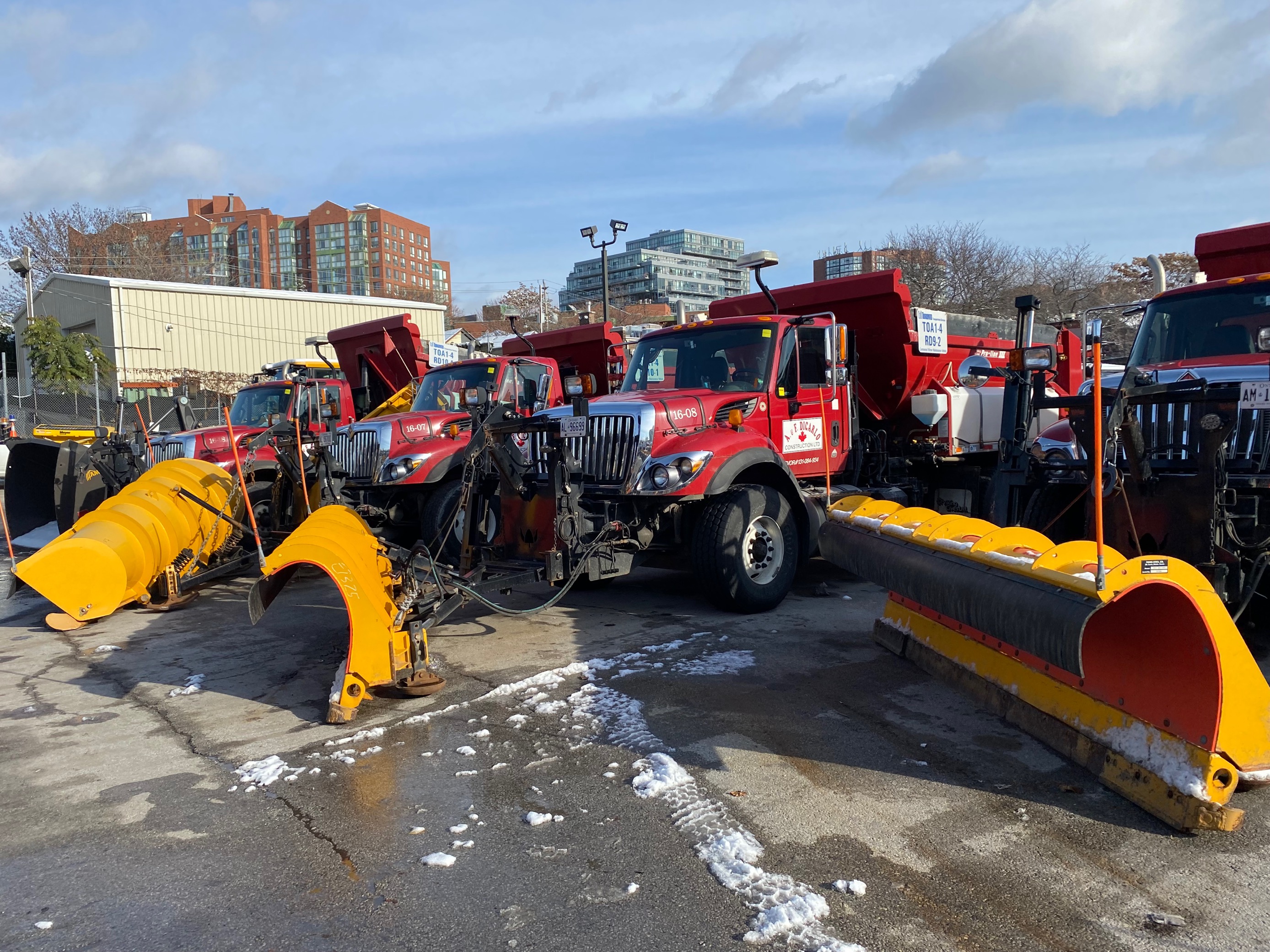 Toronto city crews prepare to respond to pre-Christmas winter storm ...