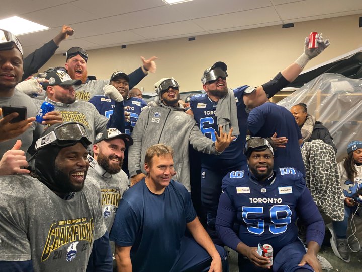 Celebration and heartbreak: Two sides of the 109th Grey Cup | Globalnews.ca