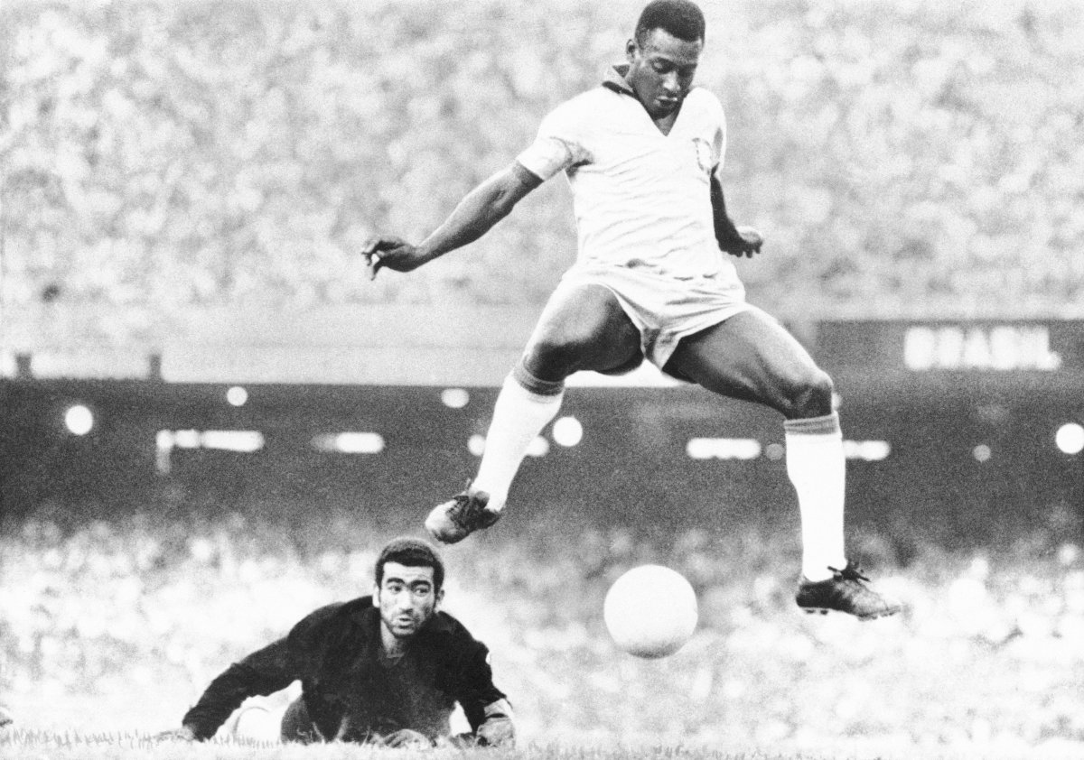 Pelé, Brazilian soccer legend and World Cup champion, dies at 82 ...