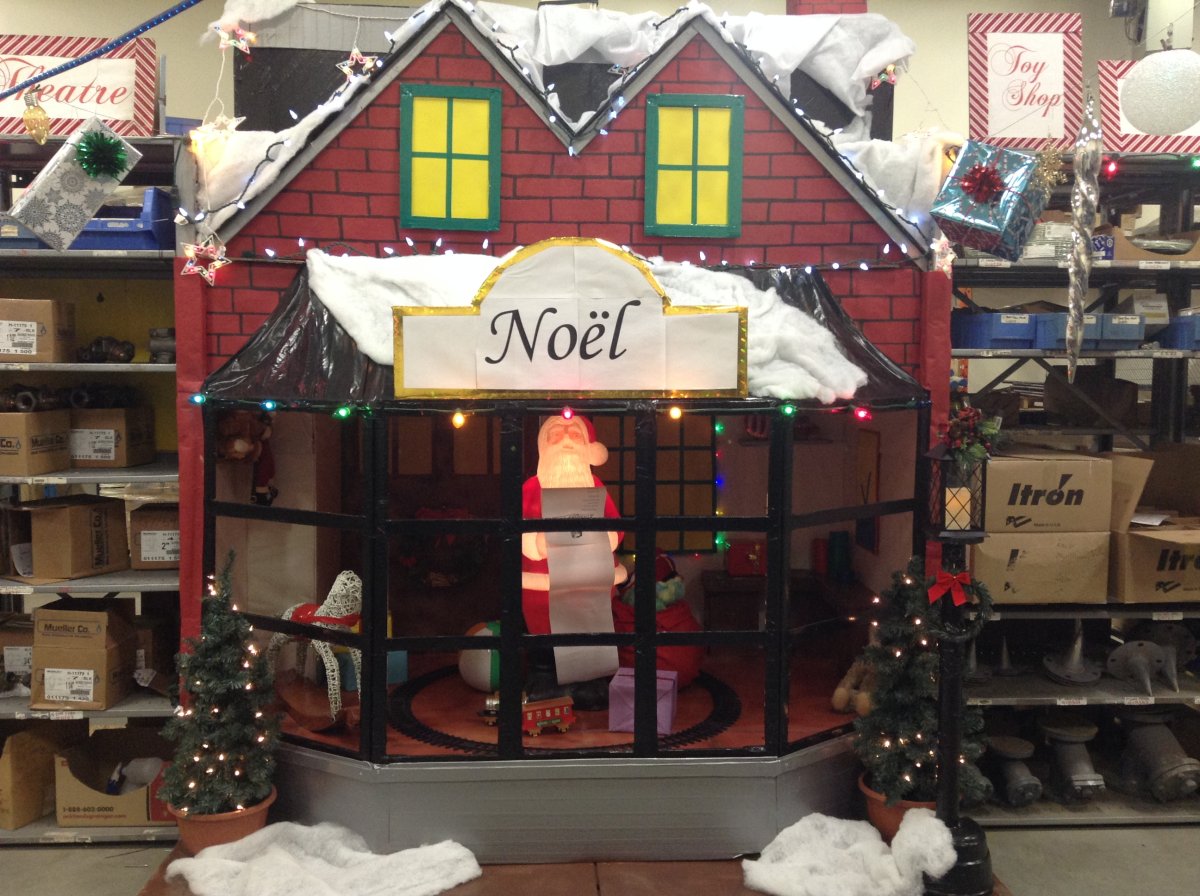 Edmonton ATCO employee celebrates season with elaborate Christmas ...
