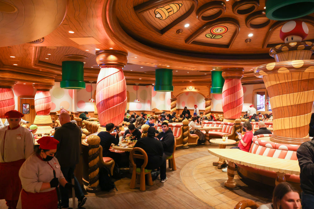 Take a sneak-peek tour of Super Nintendo World, opening next month ...