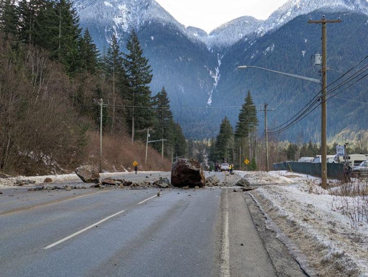 Cleanup, safety assessment underway after rockfall near Hope, B.C. - BC ...