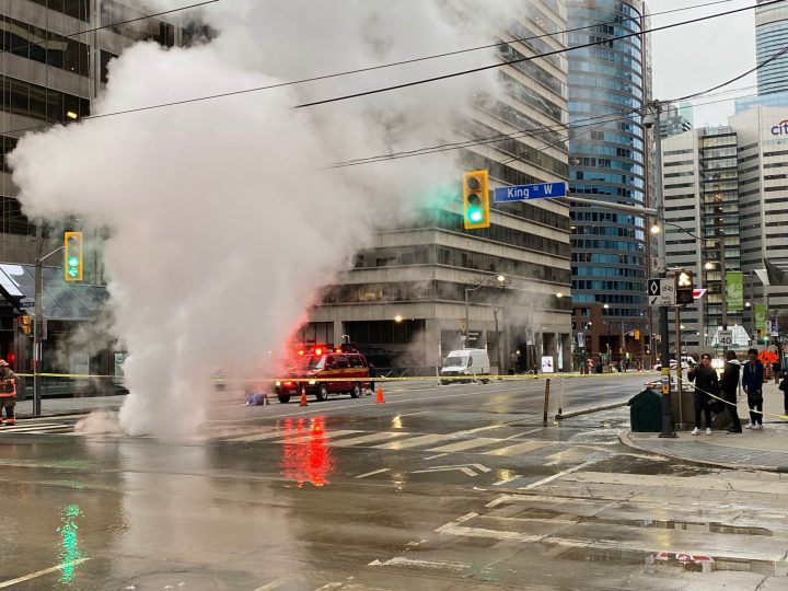Subway, streetcar disruption after downtown Toronto watermain break ...