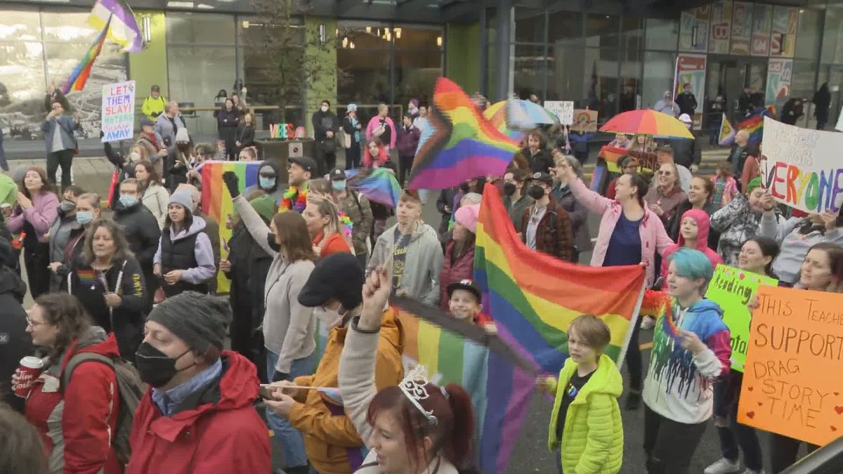 Protesters, supporters face-off during Drag Queen Story Time at ...