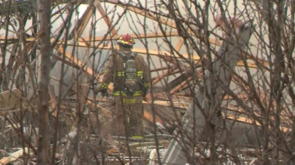 10 people in hospital after house explodes in Calgary | Globalnews.ca