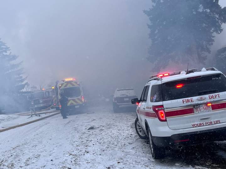 10 people in hospital after house explodes in Calgary | Globalnews.ca