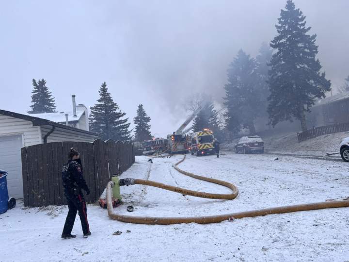 10 people in hospital after house explodes in Calgary | Globalnews.ca