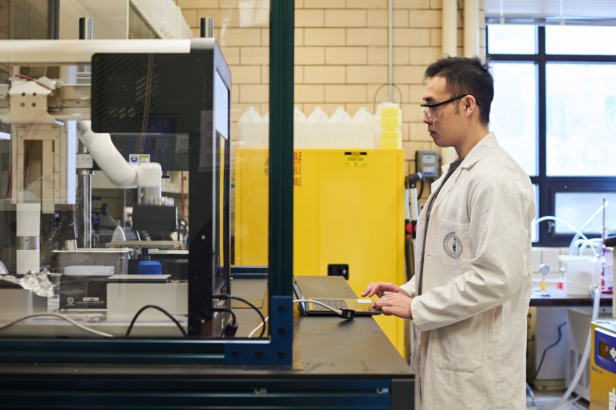 ‘Self-driving’ AI lab awarded $200M grant to pursue new drugs ...