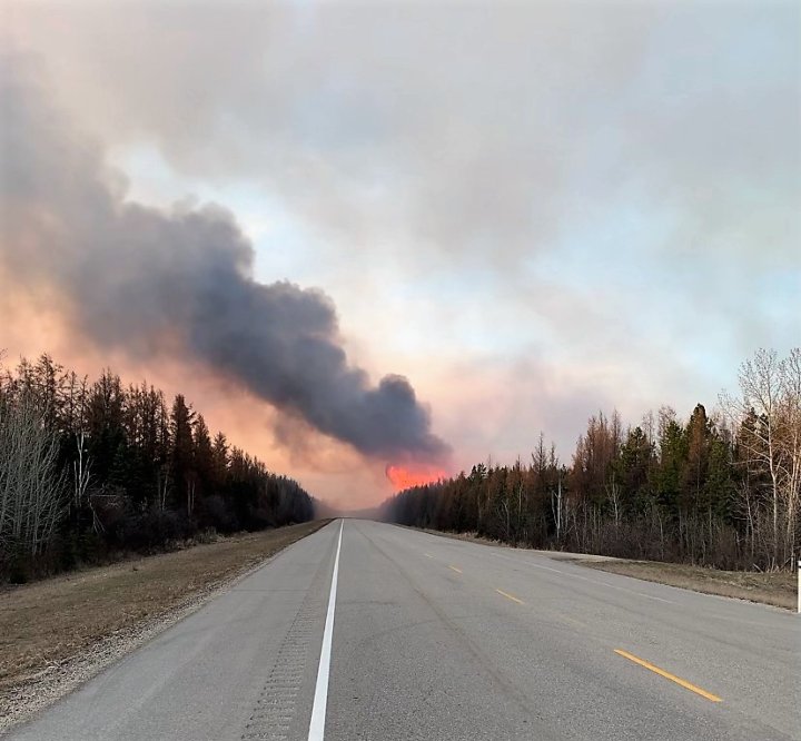 Wildfires prompt mandatory evacuations of Entwistle, Evansburg west of ...
