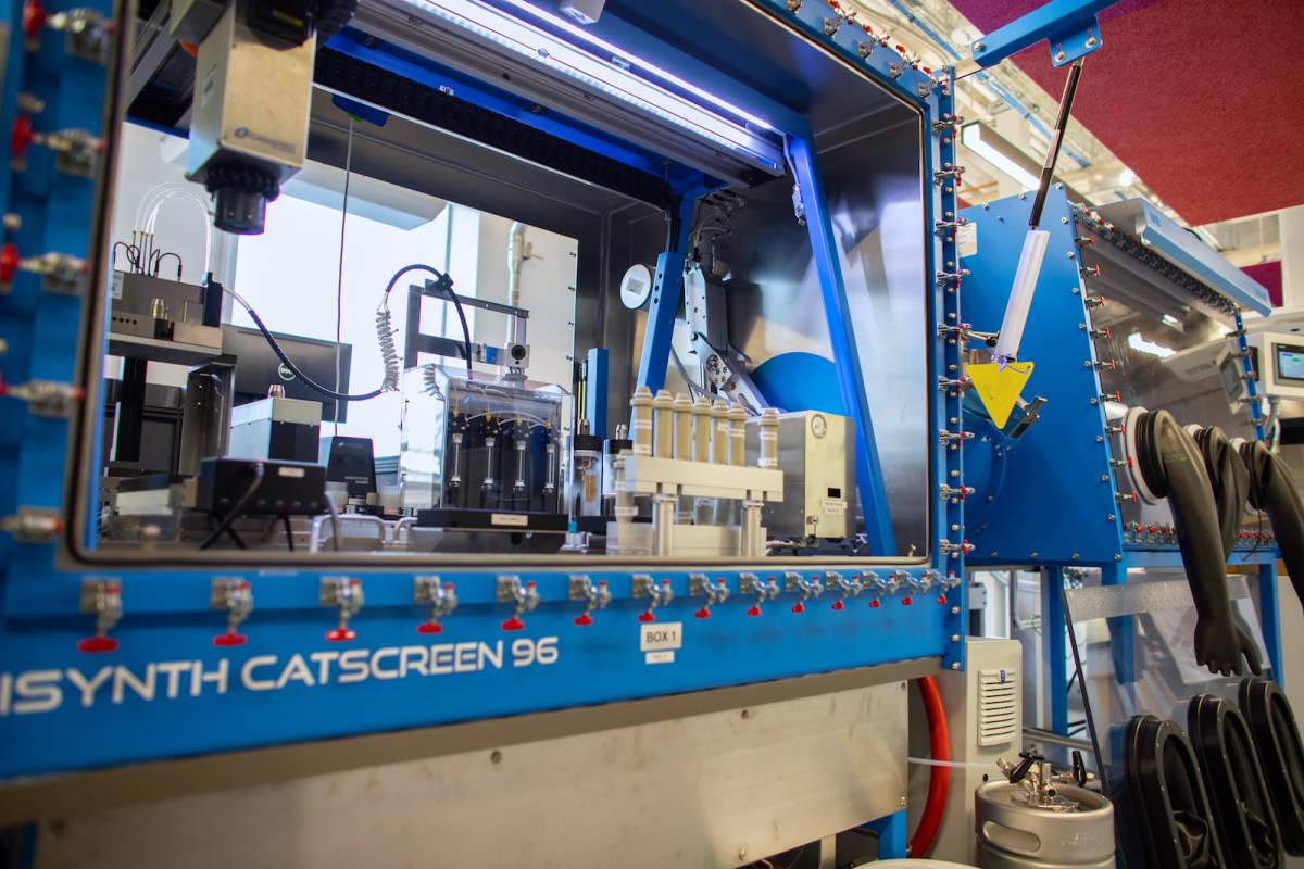 ‘Self-driving’ AI lab awarded $200M grant to pursue new drugs ...