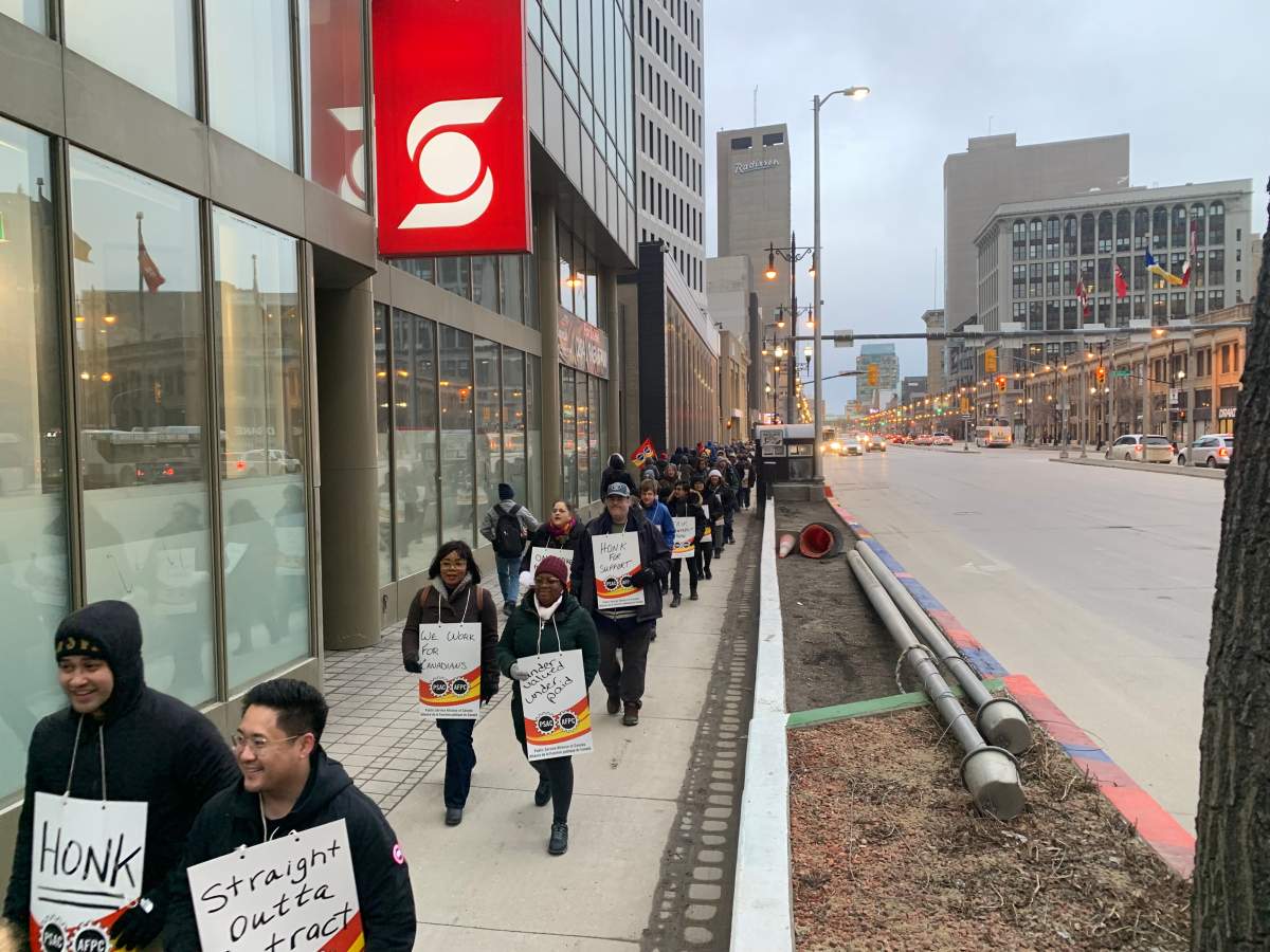 Massive PSAC strike draws 9,000 Manitobans to the streets on Wednesday ...