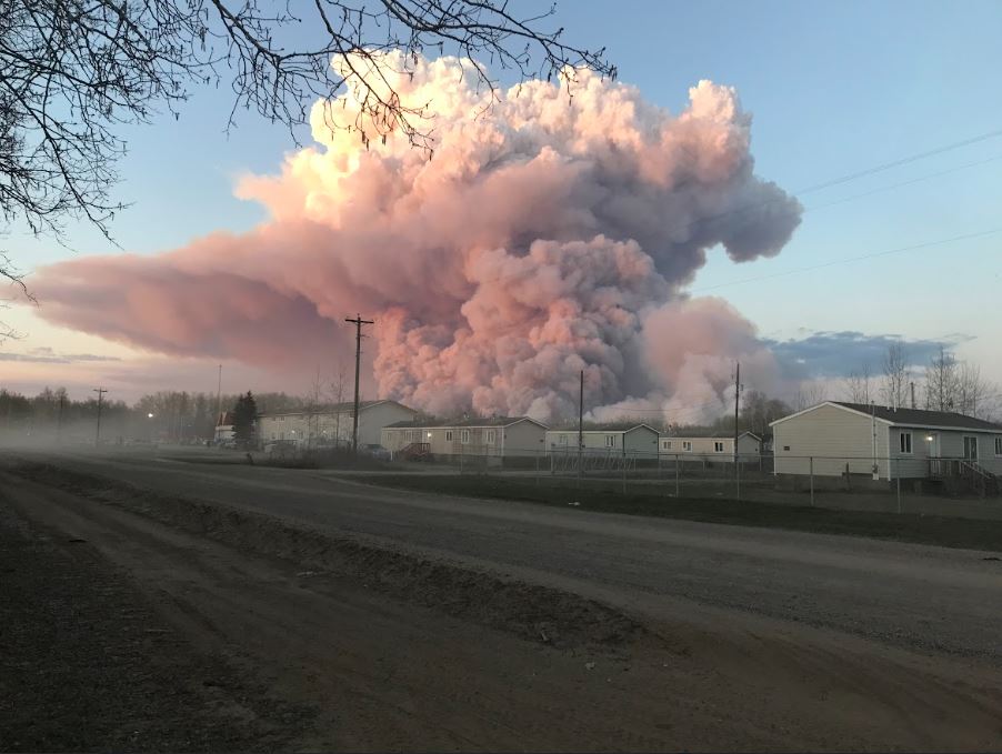 Thousands flee northern Alberta wildfire: ‘People are really scared ...