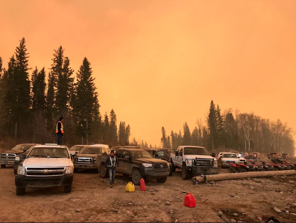 Thousands flee northern Alberta wildfire: ‘People are really scared ...