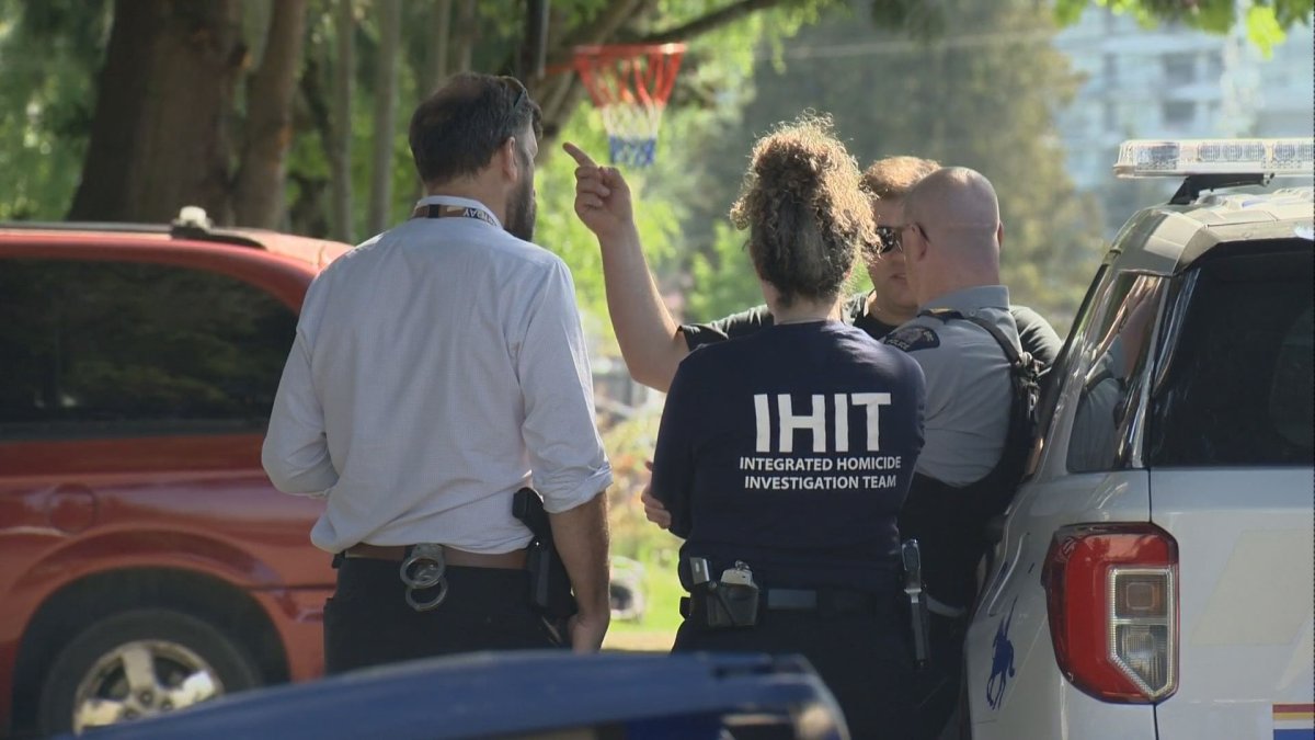 Body found in Surrey alleyway spurs homicide investigation - BC ...