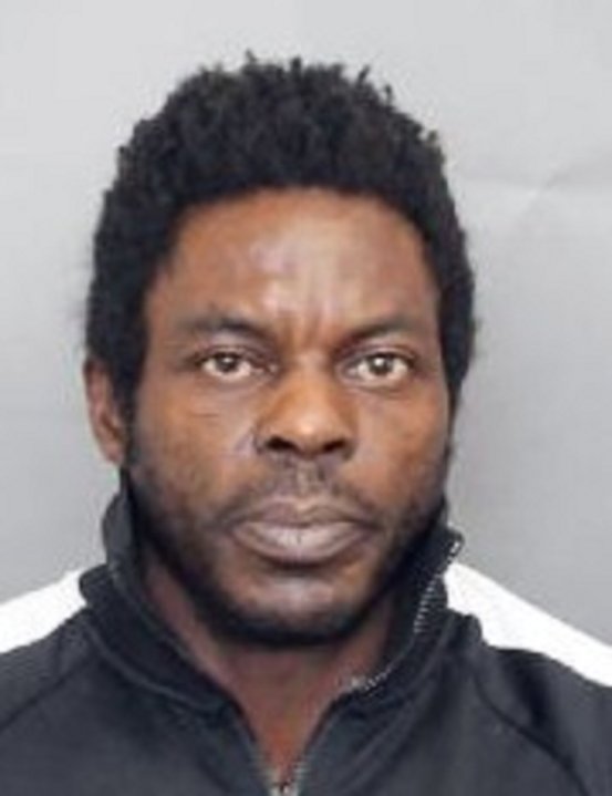 Suspect wanted after stabbing at Yorkdale Mall - Toronto | Globalnews.ca