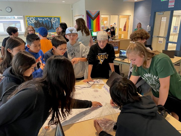 West-end London, Ont. students control model of lunar rover after ...