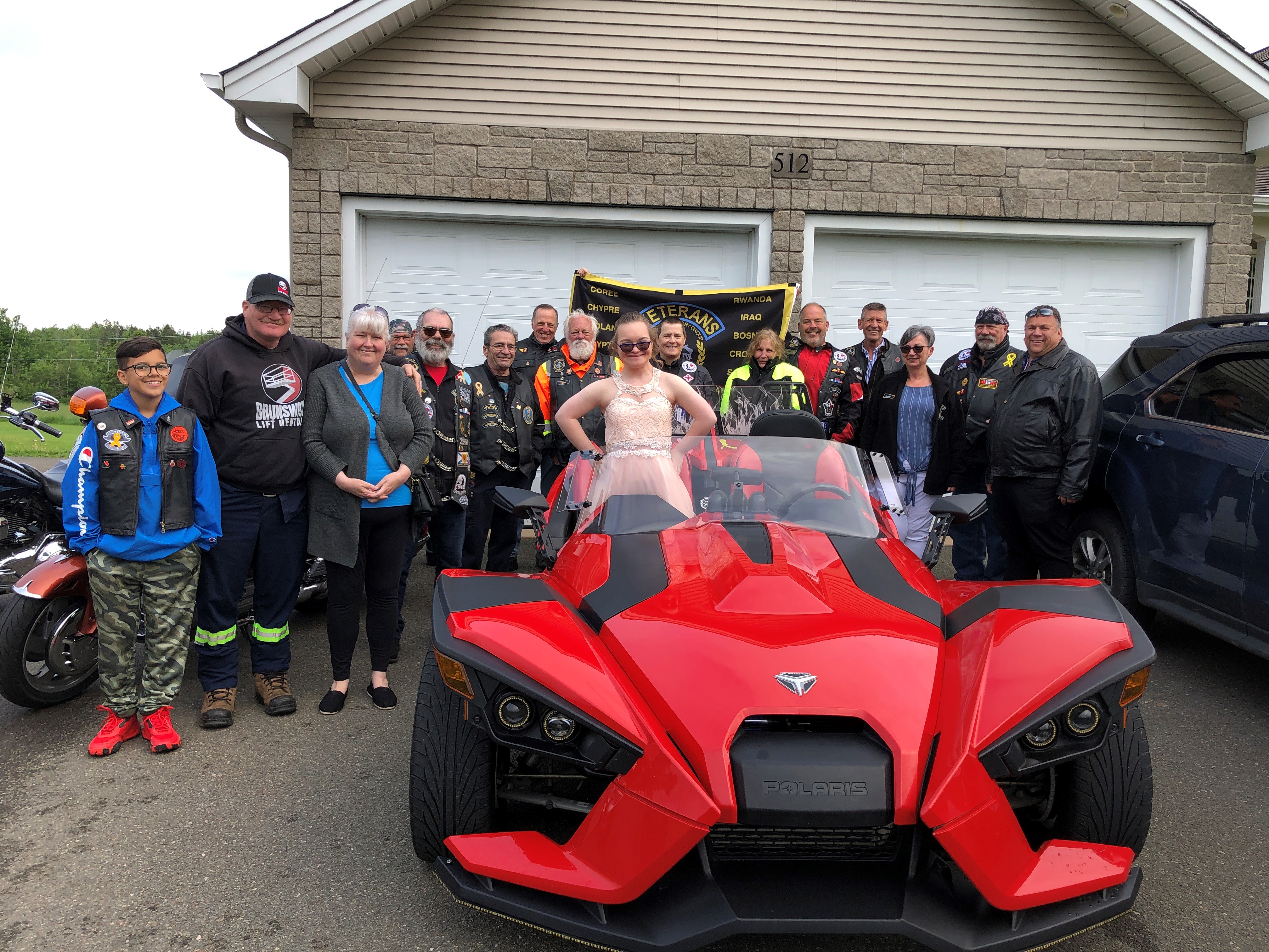 Canadian veterans help Moncton high school graduate ride to prom in ...