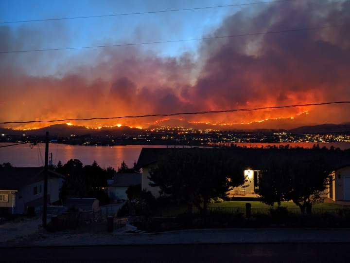 Evacuation order issued for Osoyoos after U.S. wildfire crosses border ...