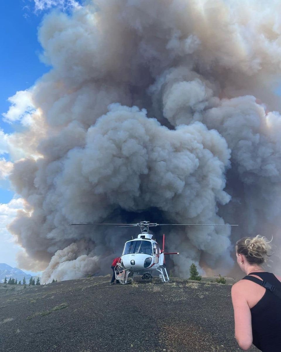 B.C. hikers rescued from raging wildfire that sprung up in minutes ...