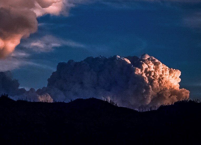 Viewer photos of massive wildfire cloud near Keremeos, B.C. - Okanagan ...