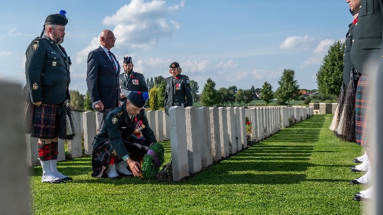 Ceremony rededicates resting site of Winnipeg soldier killed in First ...