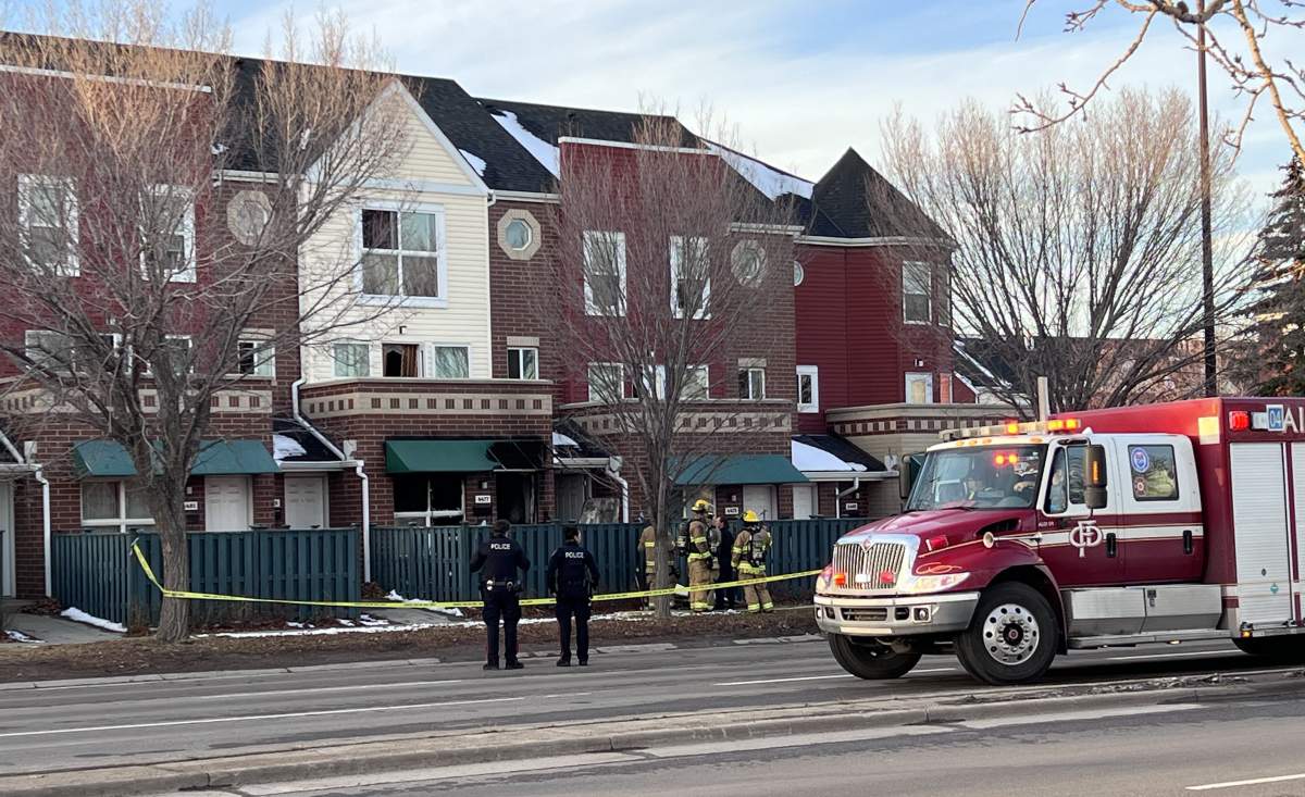 Calgary firefighters pull 1 individual from Richardson Way SW townhouse ...