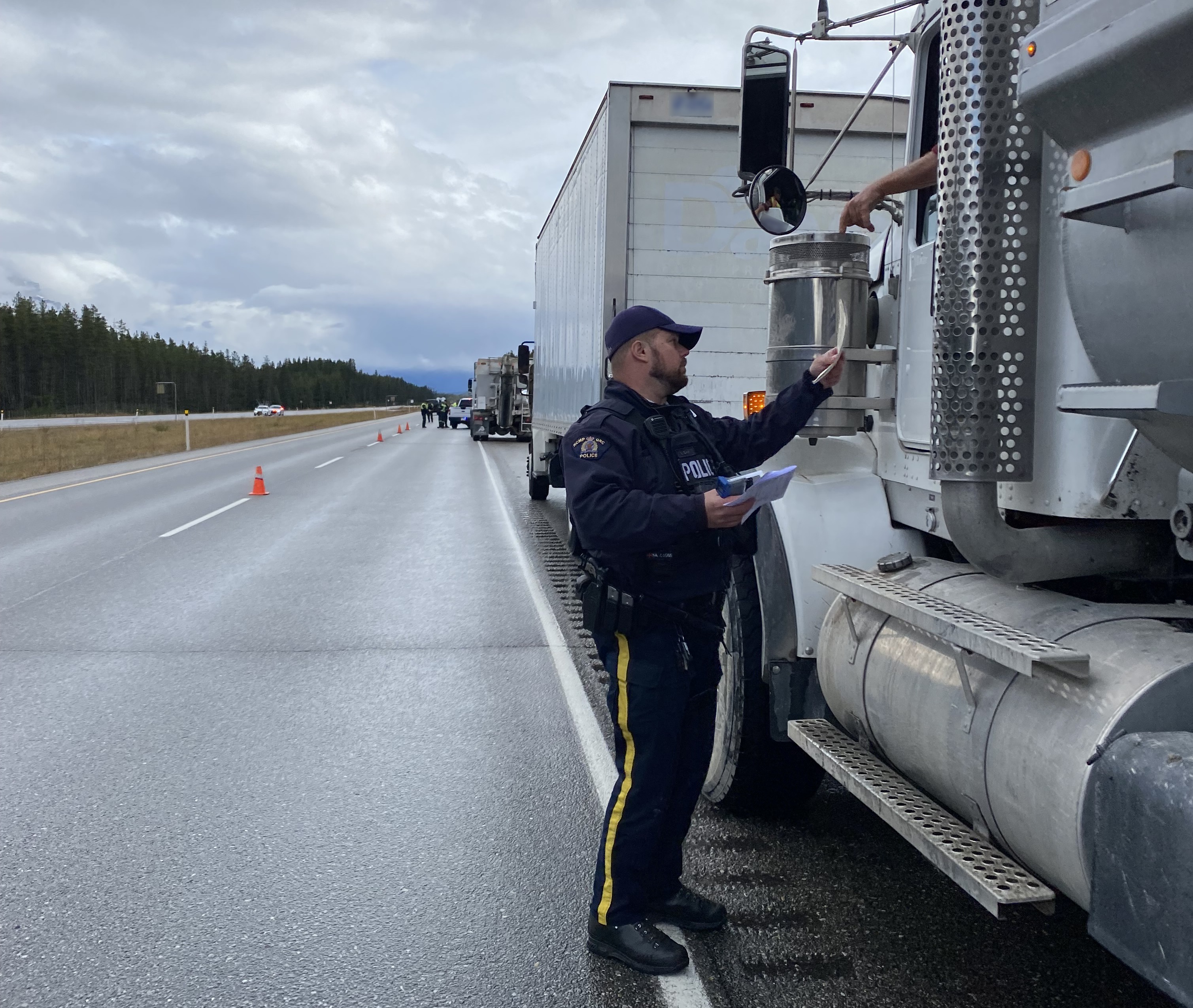 Most commercial vehicles driving in Lake Louise pass inspection, police ...