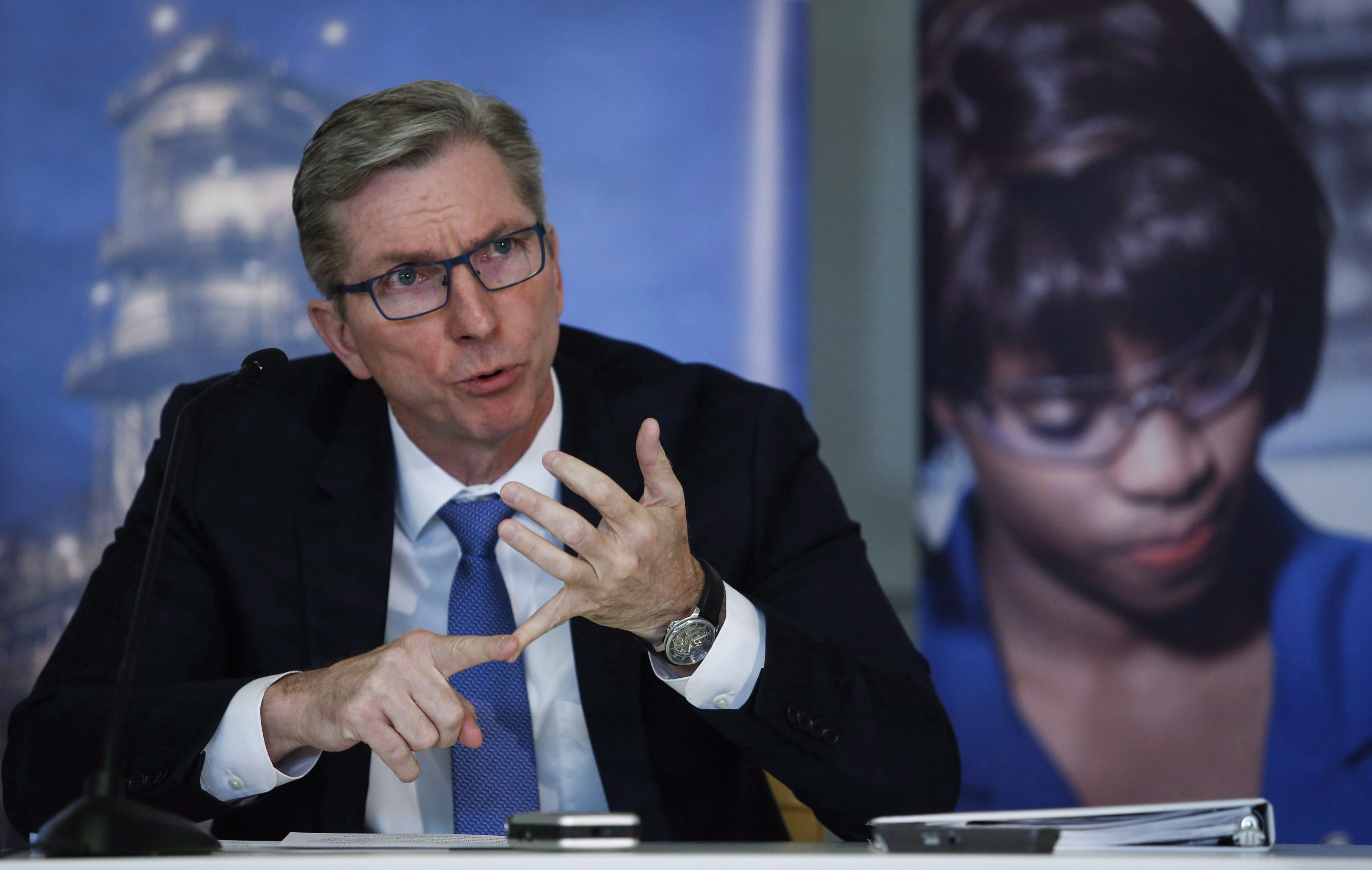 Suncor Energy CEO says company committed to decarbonization, is accused ...