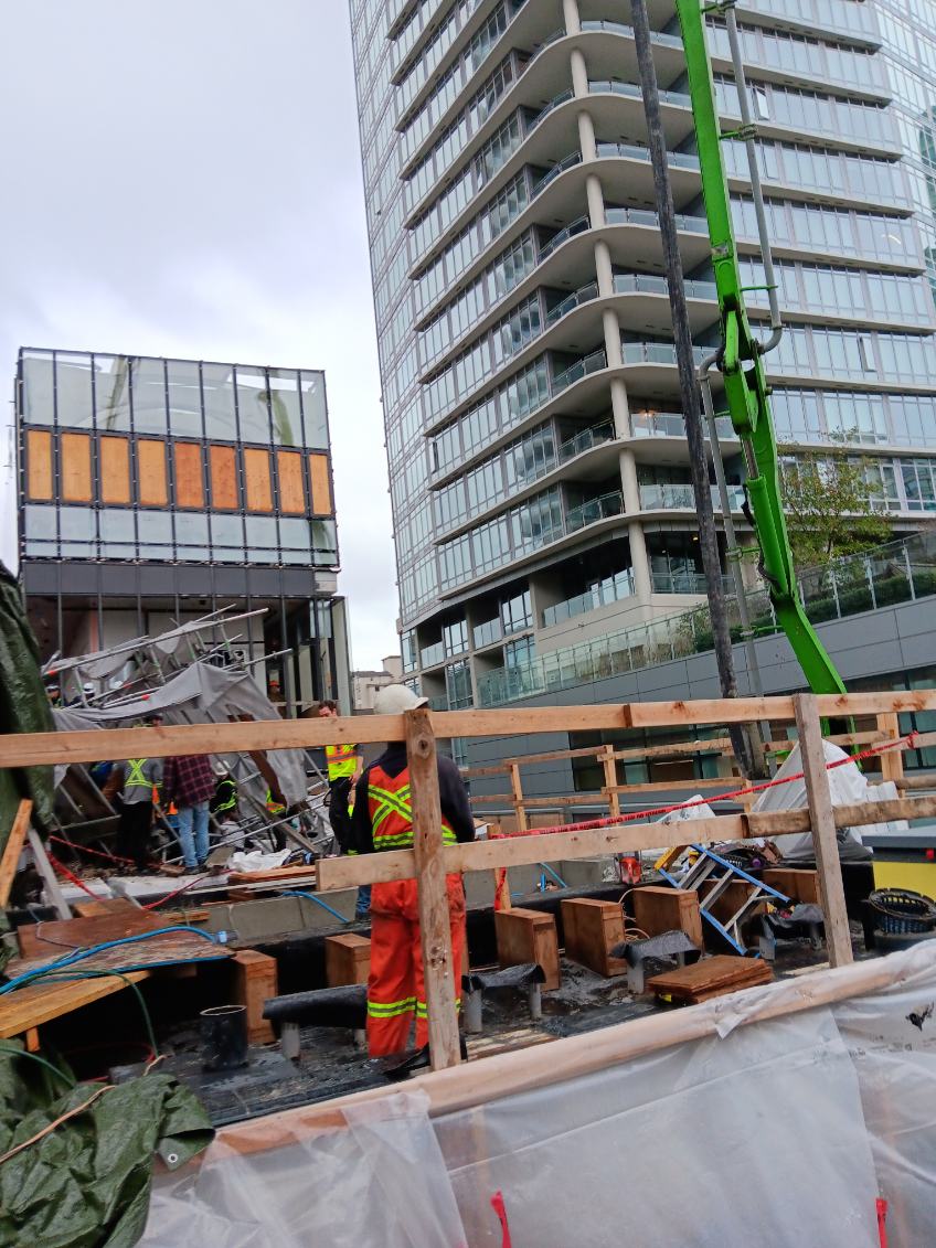 3 workers rescued after collapse at work site in downtown Vancouver ...