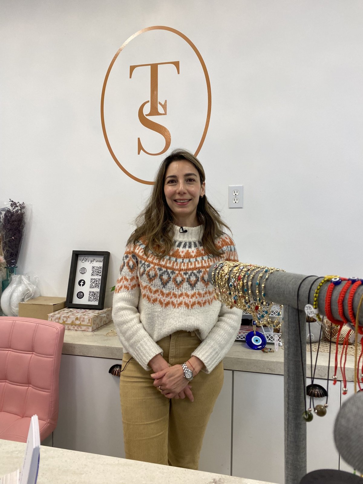 Alberta retailers hope for a merry holiday shopping season despite ...