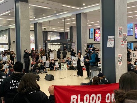 Protest held at Toronto’s Union Station over Israel-Hamas conflict ...