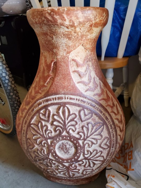 Calgary family hunts for thieves who stole their prized lion statues ...