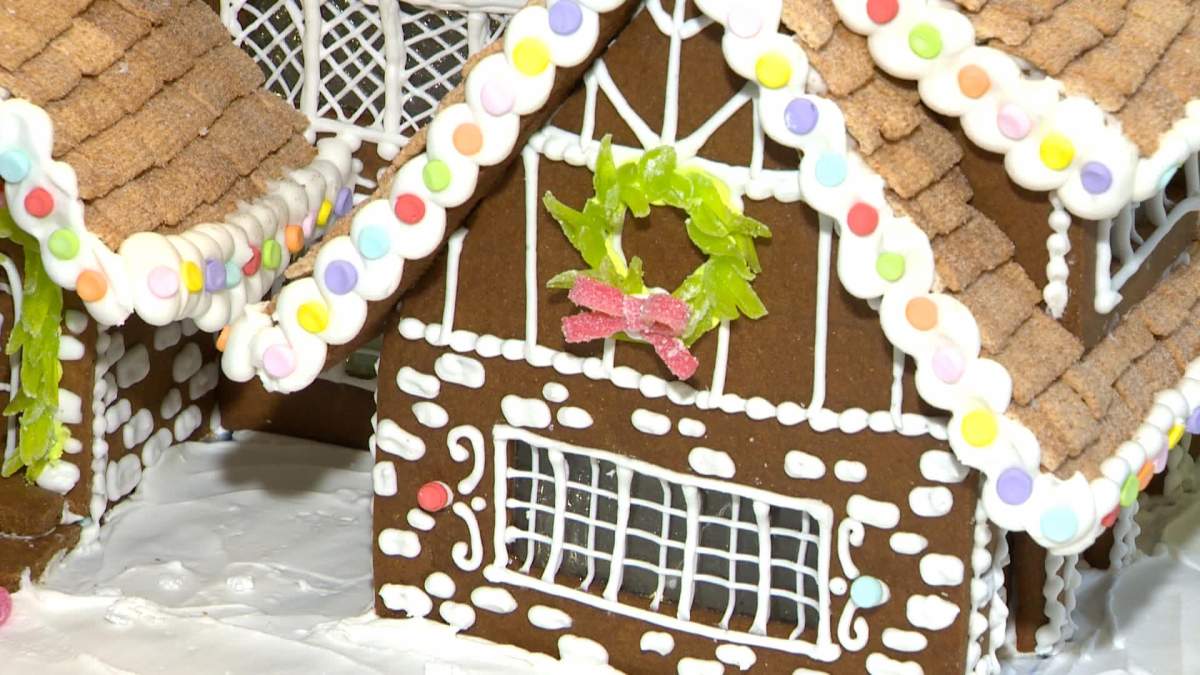 15-year-old Saskatoon girl spends nearly 100 hours on gingerbread house ...