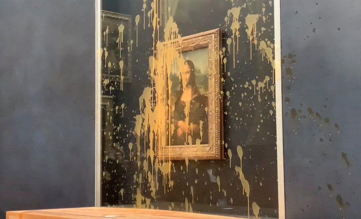 Protesters throw soup at Mona Lisa painting in Paris amid farmers ...