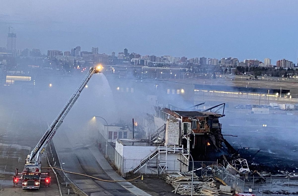 Fire that destroyed Edmonton’s historic Hangar 11 being investigated as ...