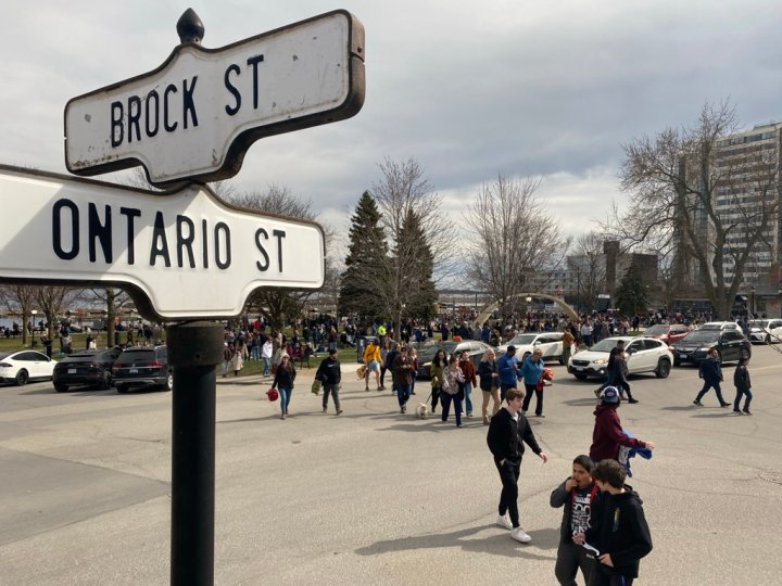 Total solar eclipse: Canadians soak up once-in-a-lifetime spectacle ...