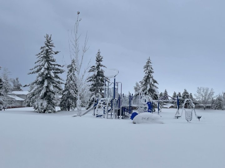 Heavy snowfall warning issued as southern Alberta digs out from earlier ...