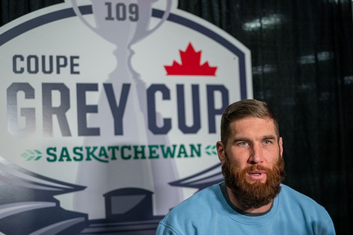 Edmonton Elks training camp sees Bethel-Thompson, Ford forging QB ...