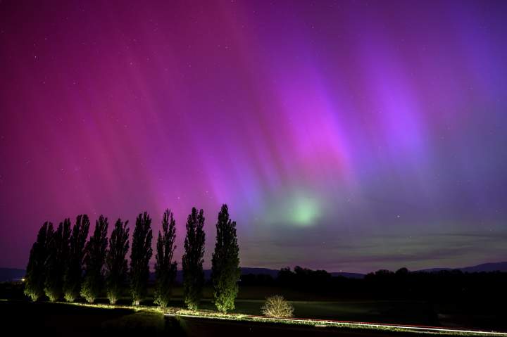 IN PHOTOS: Solar storm creates aurora borealis across Canada, world ...