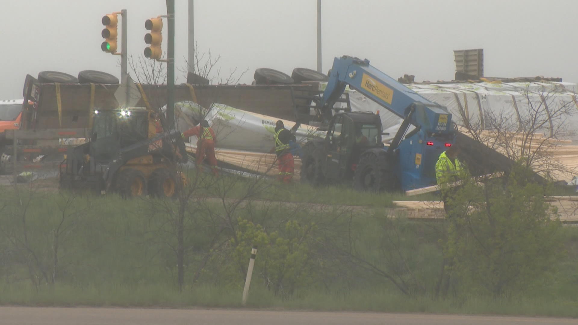 Single-vehicle crash causes traffic restrictions on Avenue C North in ...